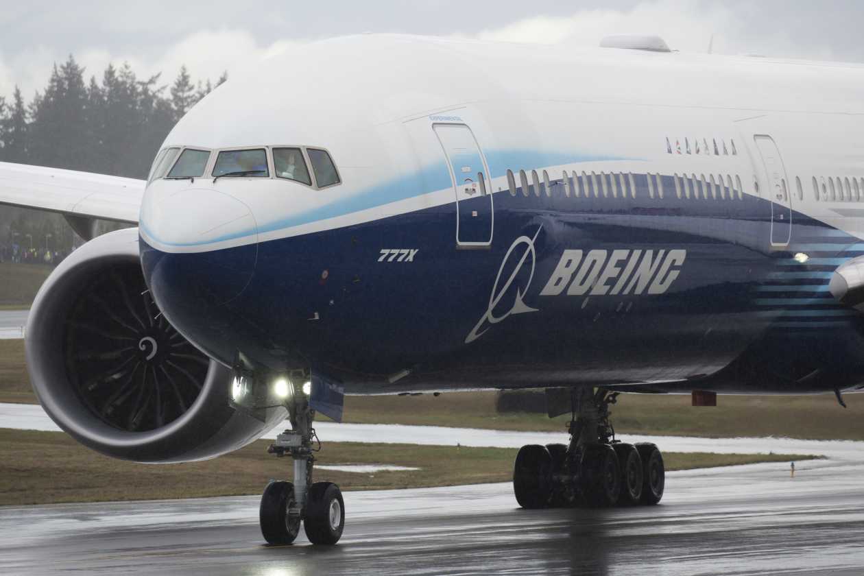 Boeing sees commercial airplane revenue surge, even after tariff ...