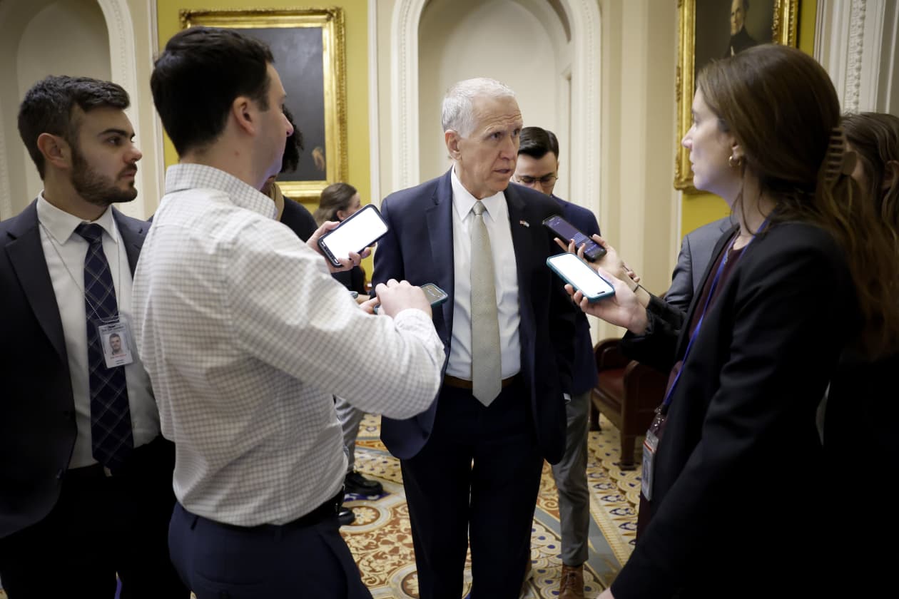 Trump’s latest move against Powell could mean a delay for the president ...