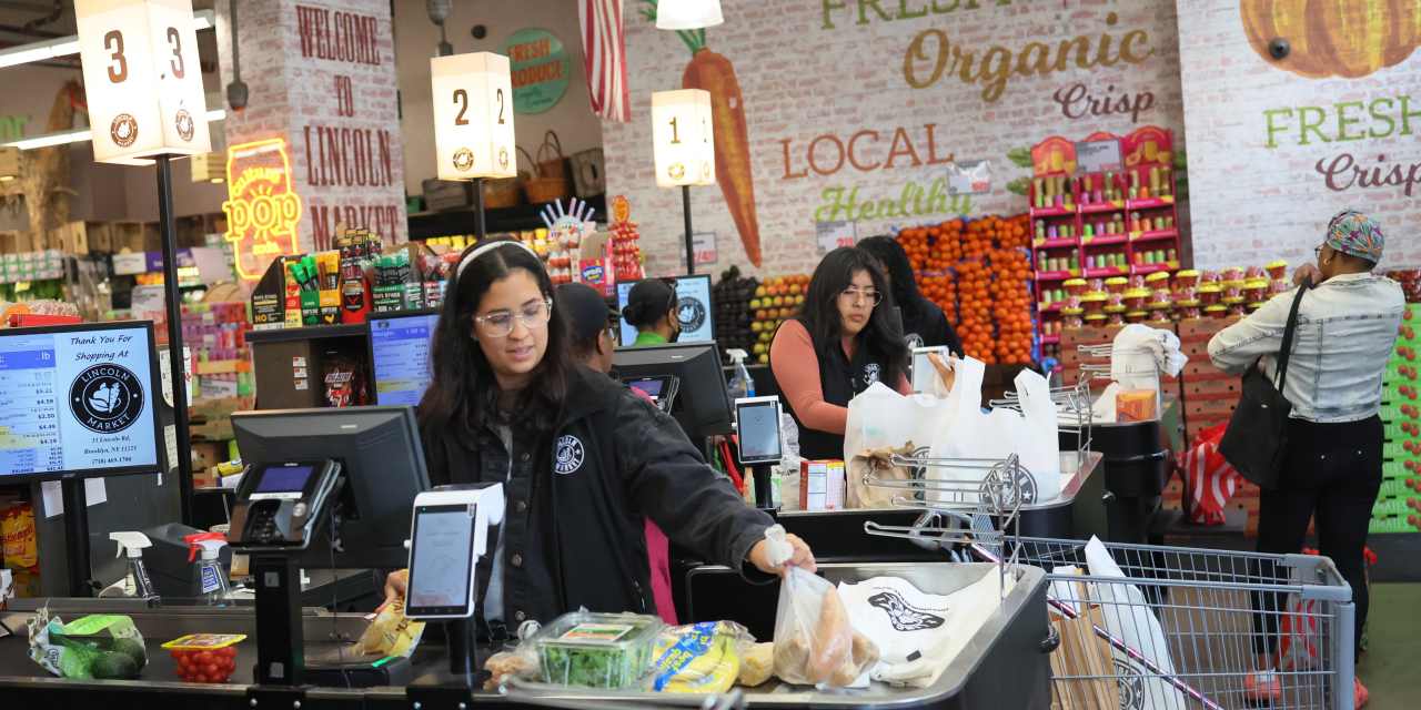 Consumer sentiment sours as worries grow over outlook for U.S. economy ...