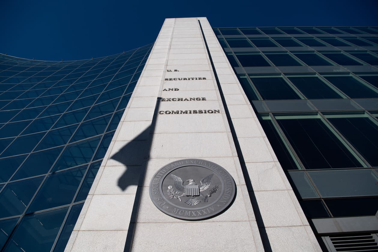 SEC accuses activist investor Andrew Left and Citron of making $20 ...