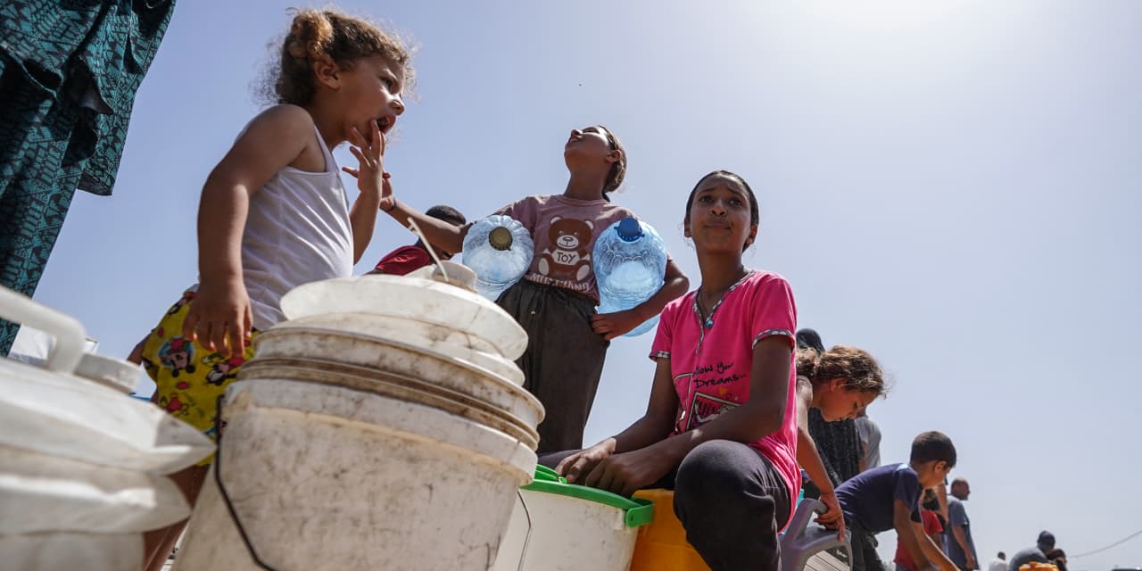 U.N. halts all food distribution in Rafah after running out of supplies ...