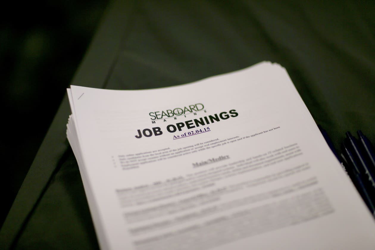 Workers are quitting at the lowest rate since the pandemic as jobs get ...