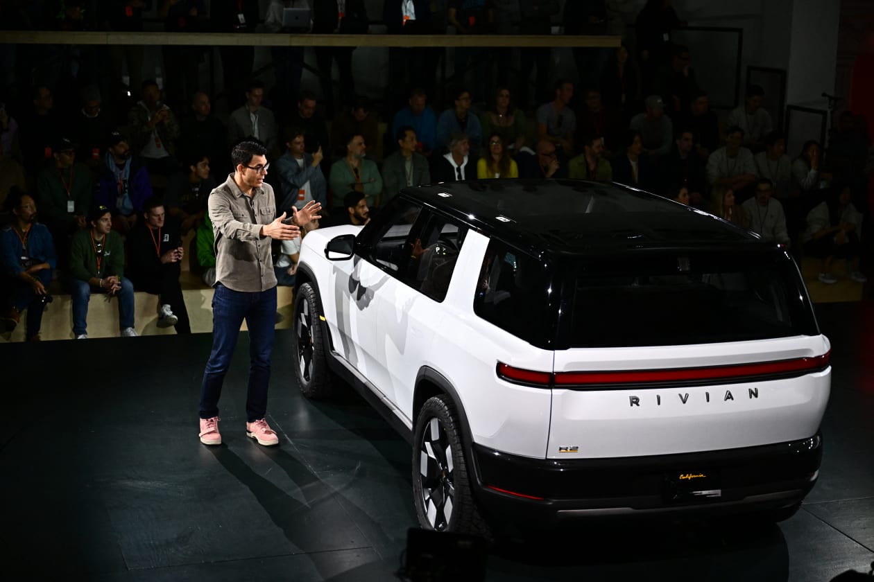 Opinion: Rivian looks like it’s trying to get Apple’s attention ...