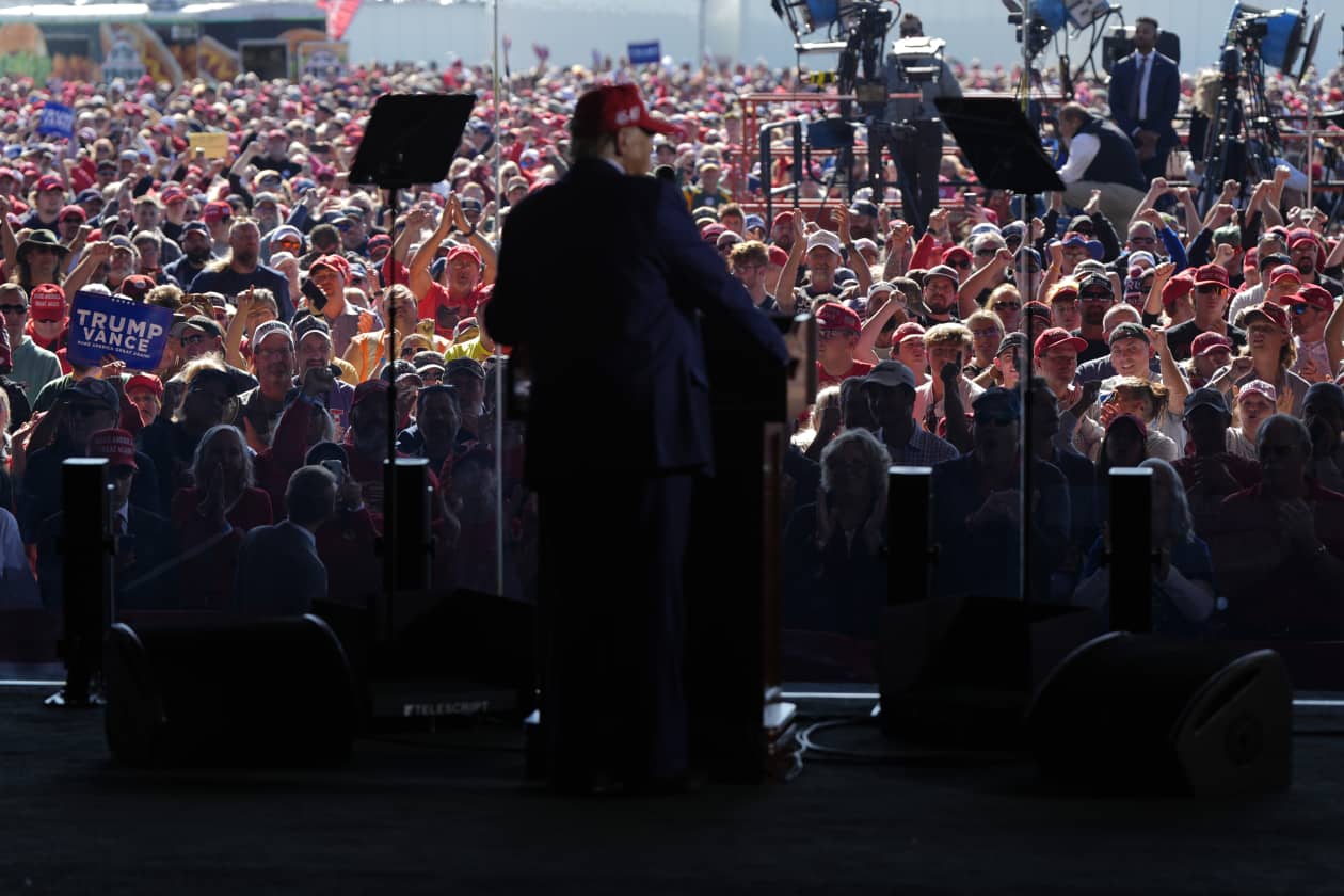Trump doubles down on Wisconsin, holds his fourth rally there in 8 days ...