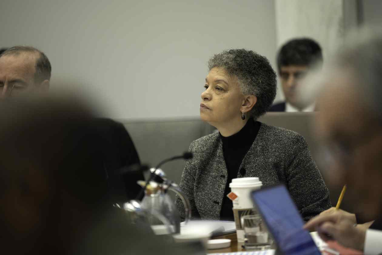 Fed’s Collins supports holding interest rates steady for ‘longer time ...