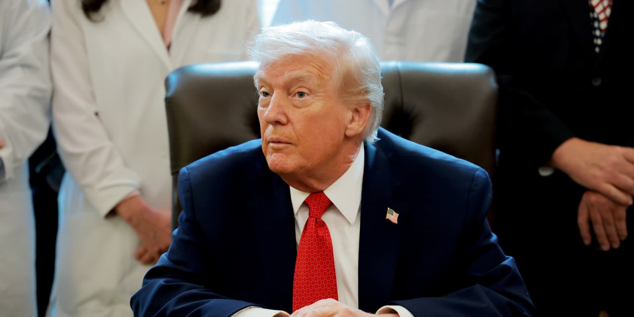 Trump says Big Oil will invest $100 billion in Venezuela as Chevon ...