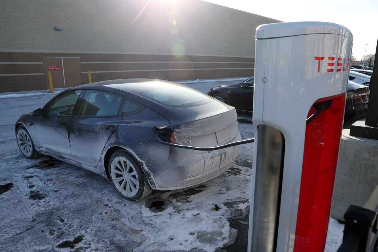 Keeping an EV charged in extreme cold could increase your costs by 40 Here s how to lower your bills. MarketWatch