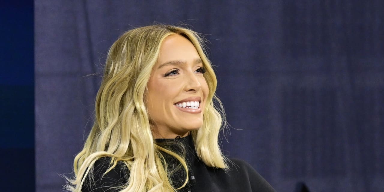 Alex Cooper signs a $125 million deal for ‘Call Her Daddy’ podcast, and buys her parents a house ...