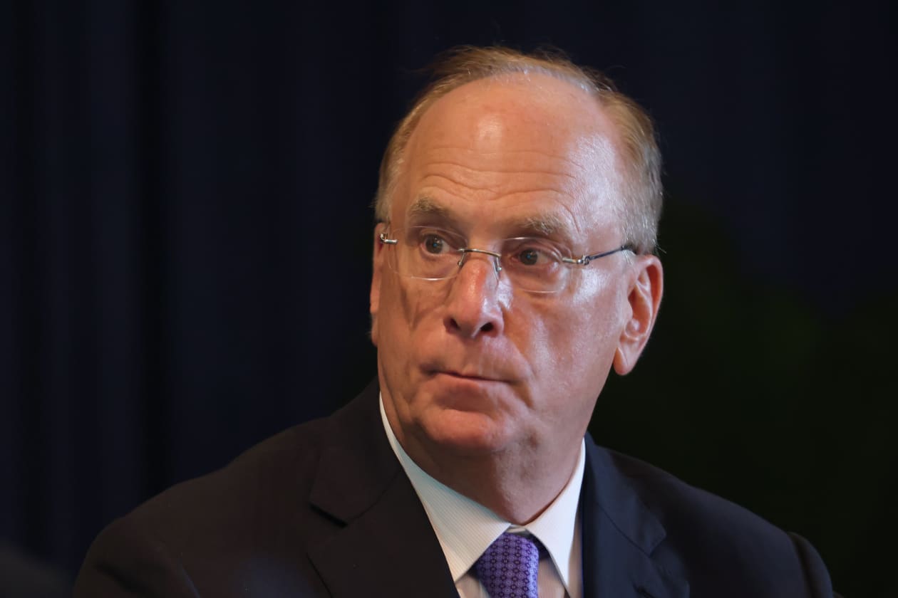 BlackRock’s Larry Fink says market bets on deep Fed rate cuts are ...