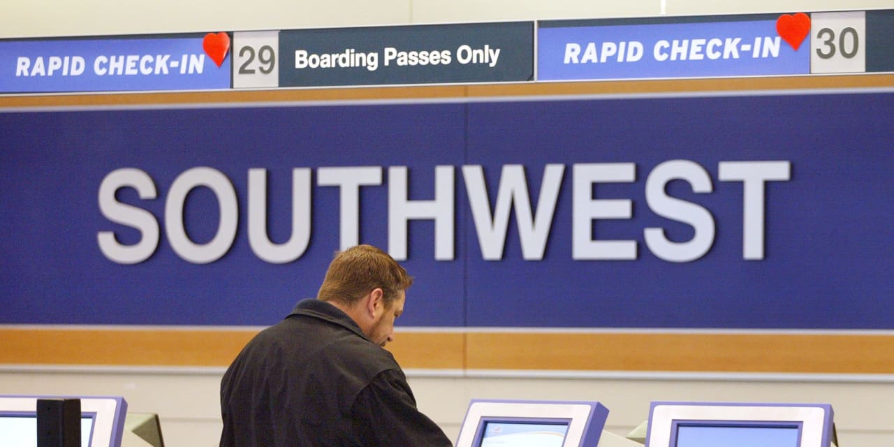 Southwest Airlines to cut 1,750 corporate positions in first ...