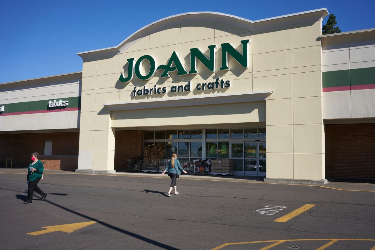 Joann stock store