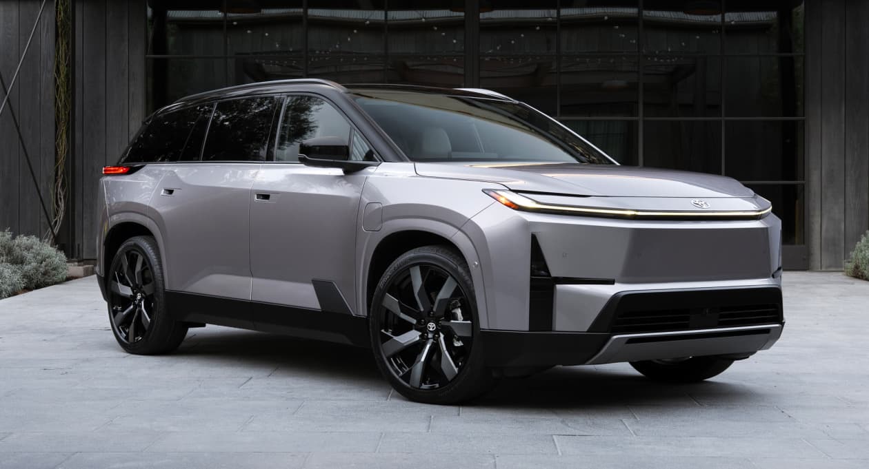 Toyota has reinvented the popular Highlander SUV for 2027, and it’s ...