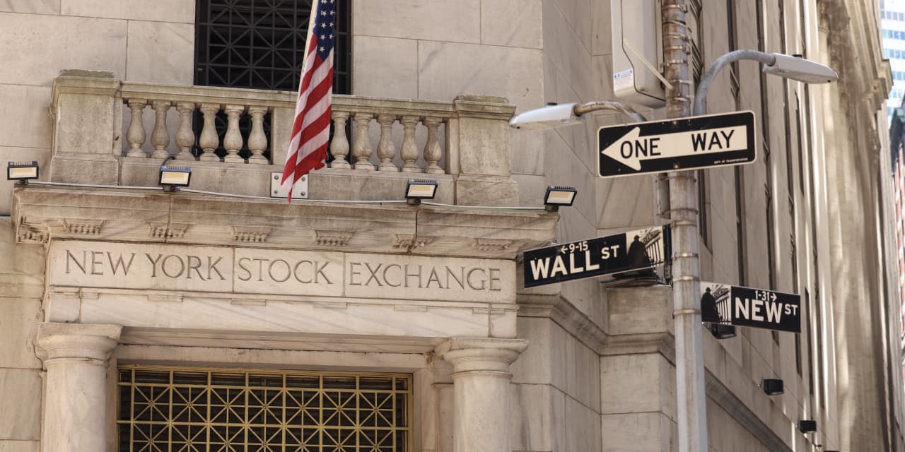 Stock Market Today: Dow ends up over 400 points, S&P 500 scores biggest ...