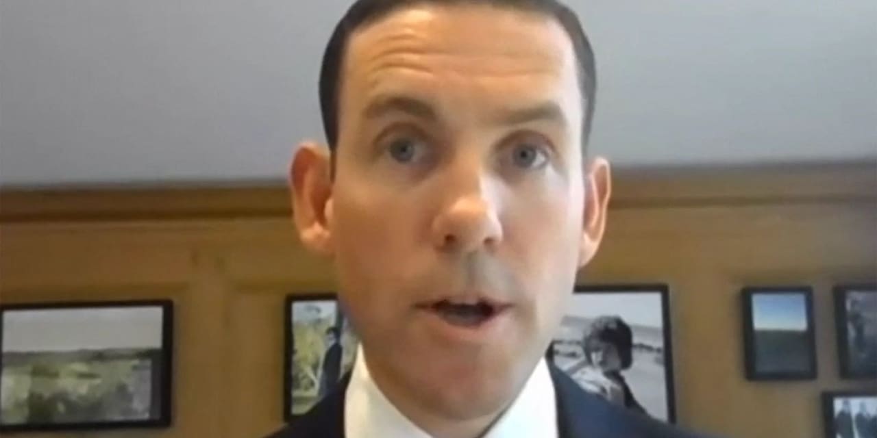 UBS offers to return money in Credit Suisse funds tied to Greensill ...