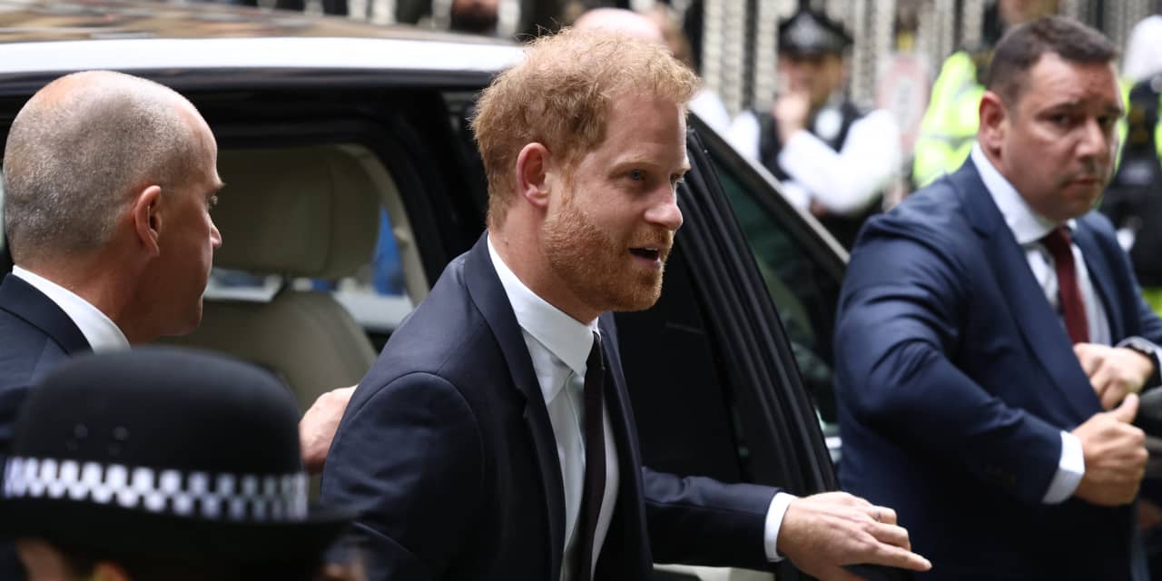 Prince Harry wins hacking suit against Mirror Group Newspapers ...