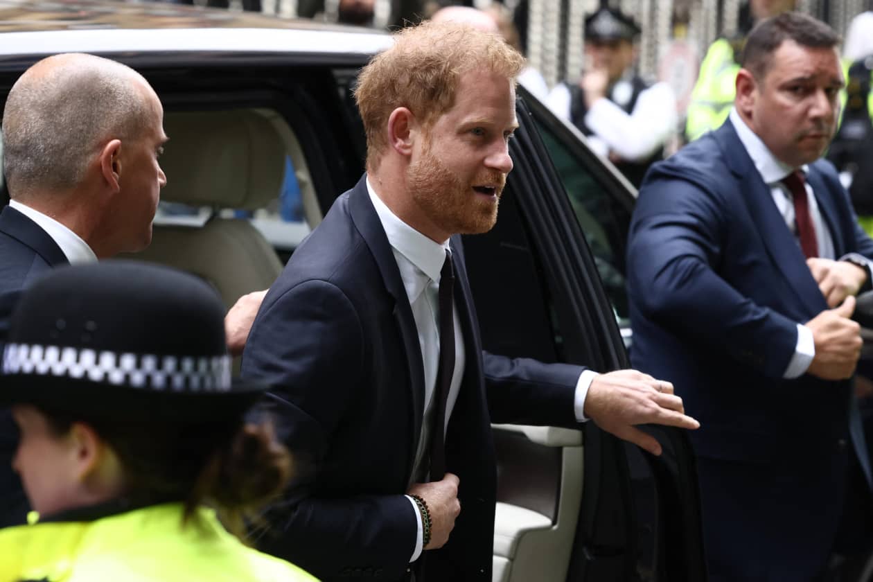 Prince Harry wins hacking suit against Mirror Group Newspapers ...