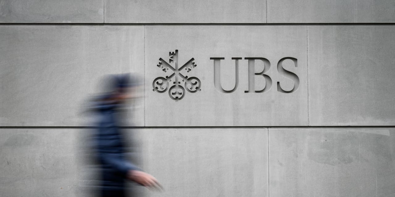 UBS’s stock got clobbered after earnings. Deutsche Bank says it’s now a ...