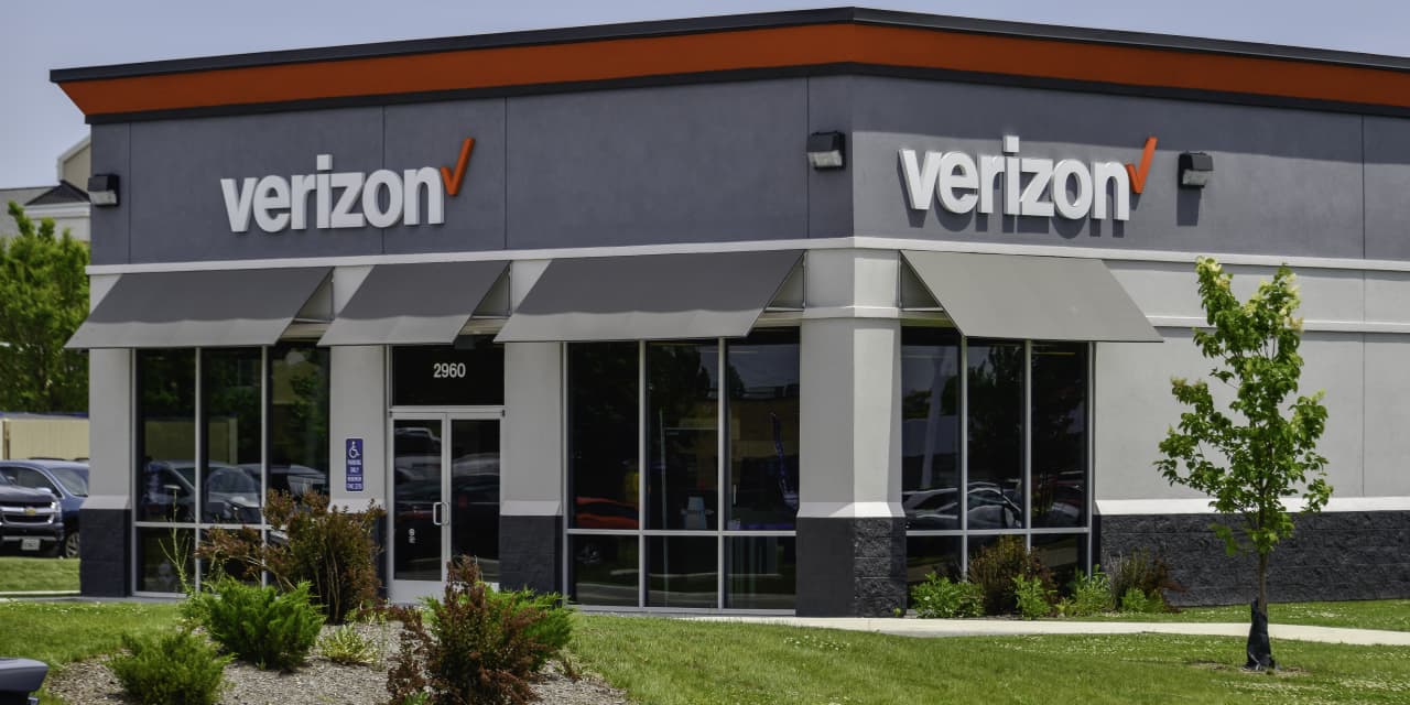 Verizon’s stock is having its best day in over a year. Here’s the big ...