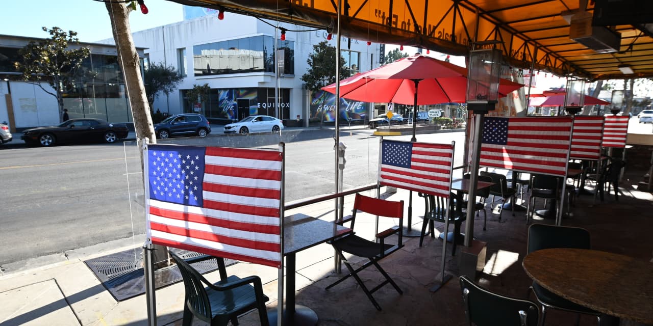 Restaurant chains stand to gain as independent establishments shutter ...