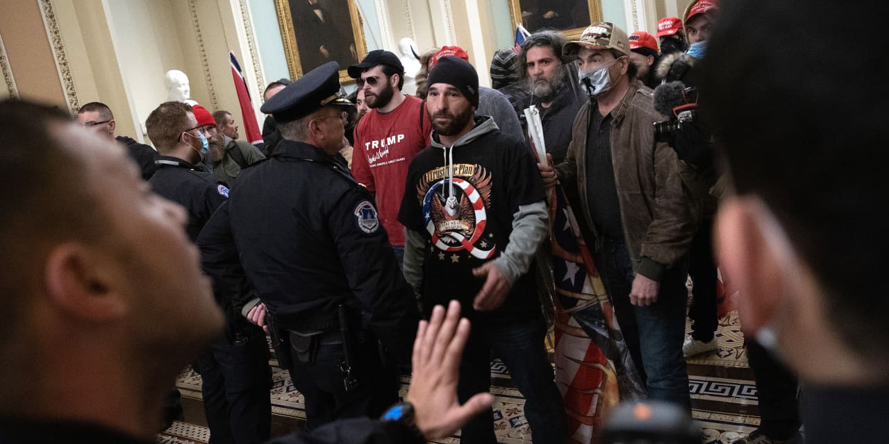 Capitol Police twice refused offers of aid — once while already under ...