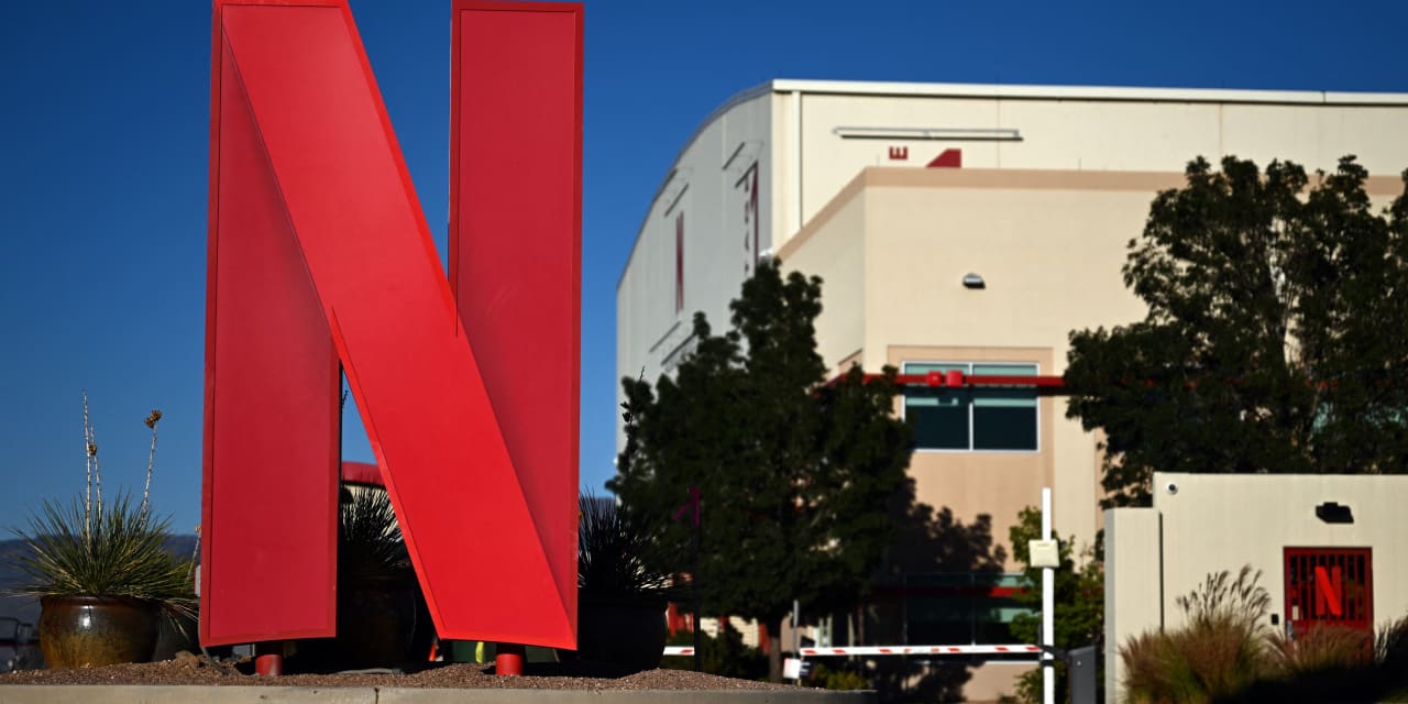 Does Elon Musk’s call for a Netflix boycott signal a new front in the ...