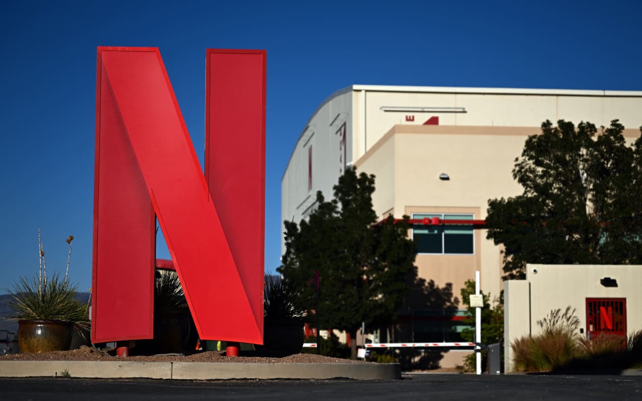 Does Elon Musk’s call for a Netflix boycott signal a new front in the ...