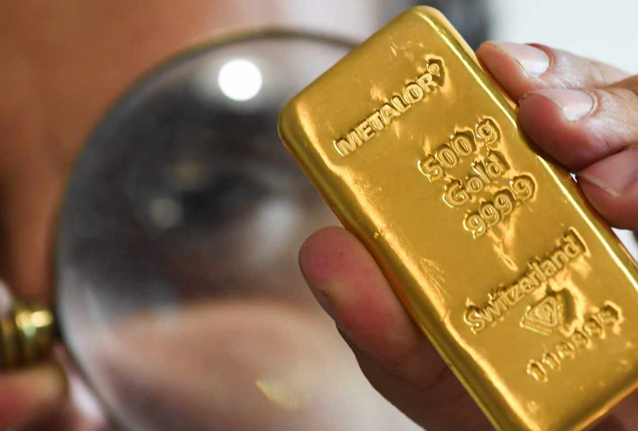 Opinion: Here’s how the smart money is buying gold — now that it’s ...