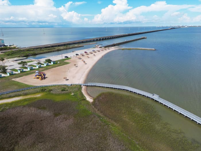 4 beach towns where you can still buy a home for under $200,000 ...