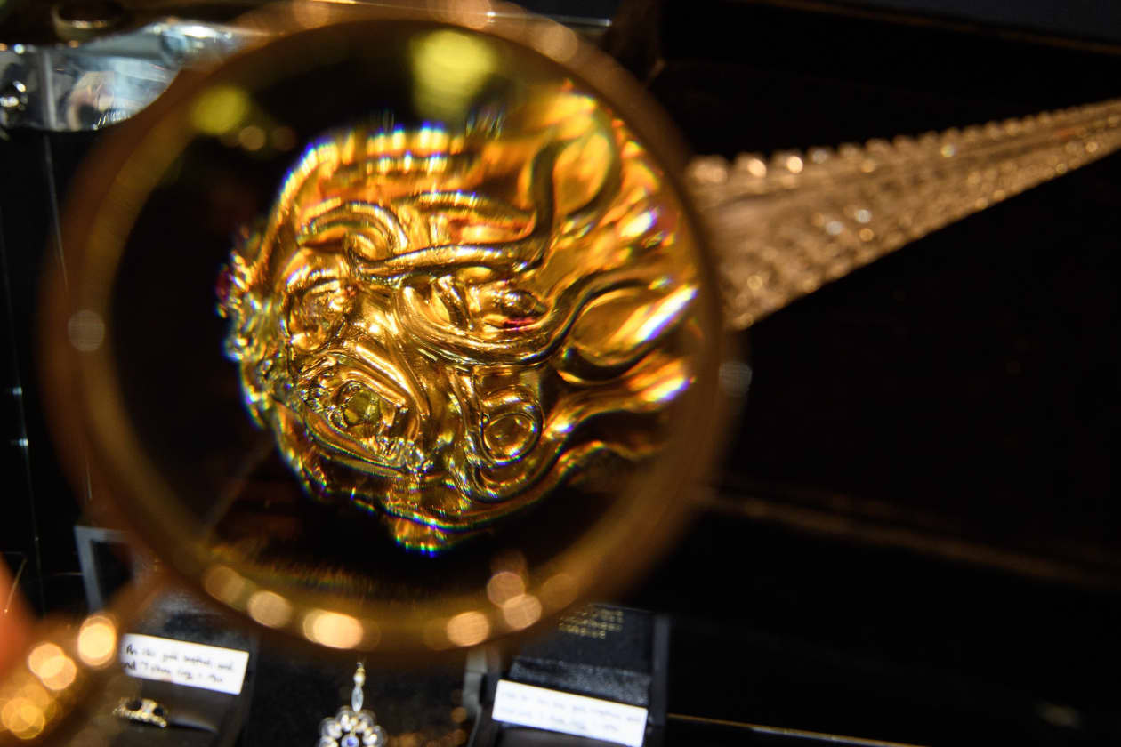 Gold keeps hitting fresh record highs. Here’s what could lift it closer ...