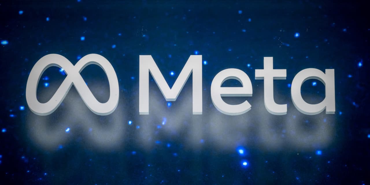 Will Meta have to give up Instagram? A huge antitrust trial looks to ...