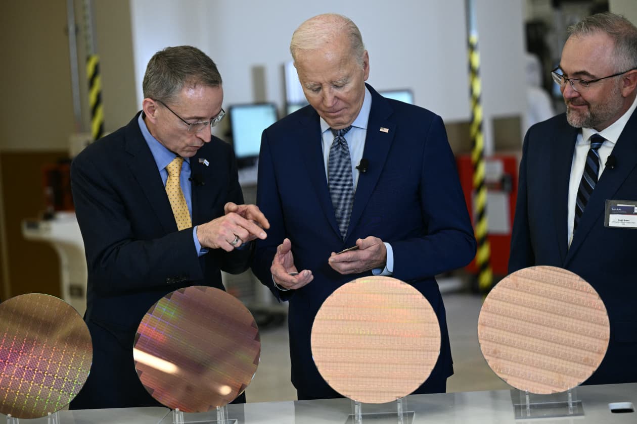 Opinion: Pat Gelsinger was brought in to fix Intel. 3 years later, it ...
