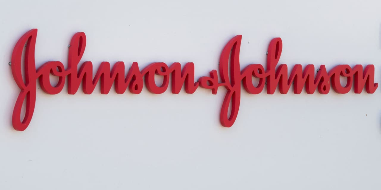 Johnson & Johnson wins FDA approval for first chemotherapy-free lung ...