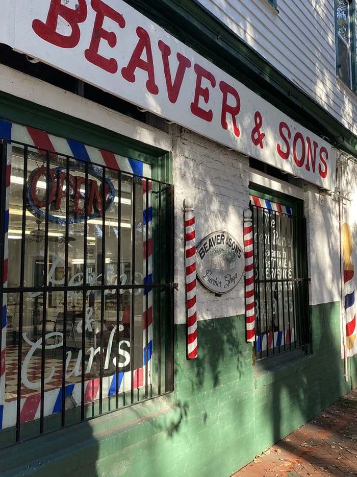 A Georgia barbershop struggles to make it through the pandemic ...