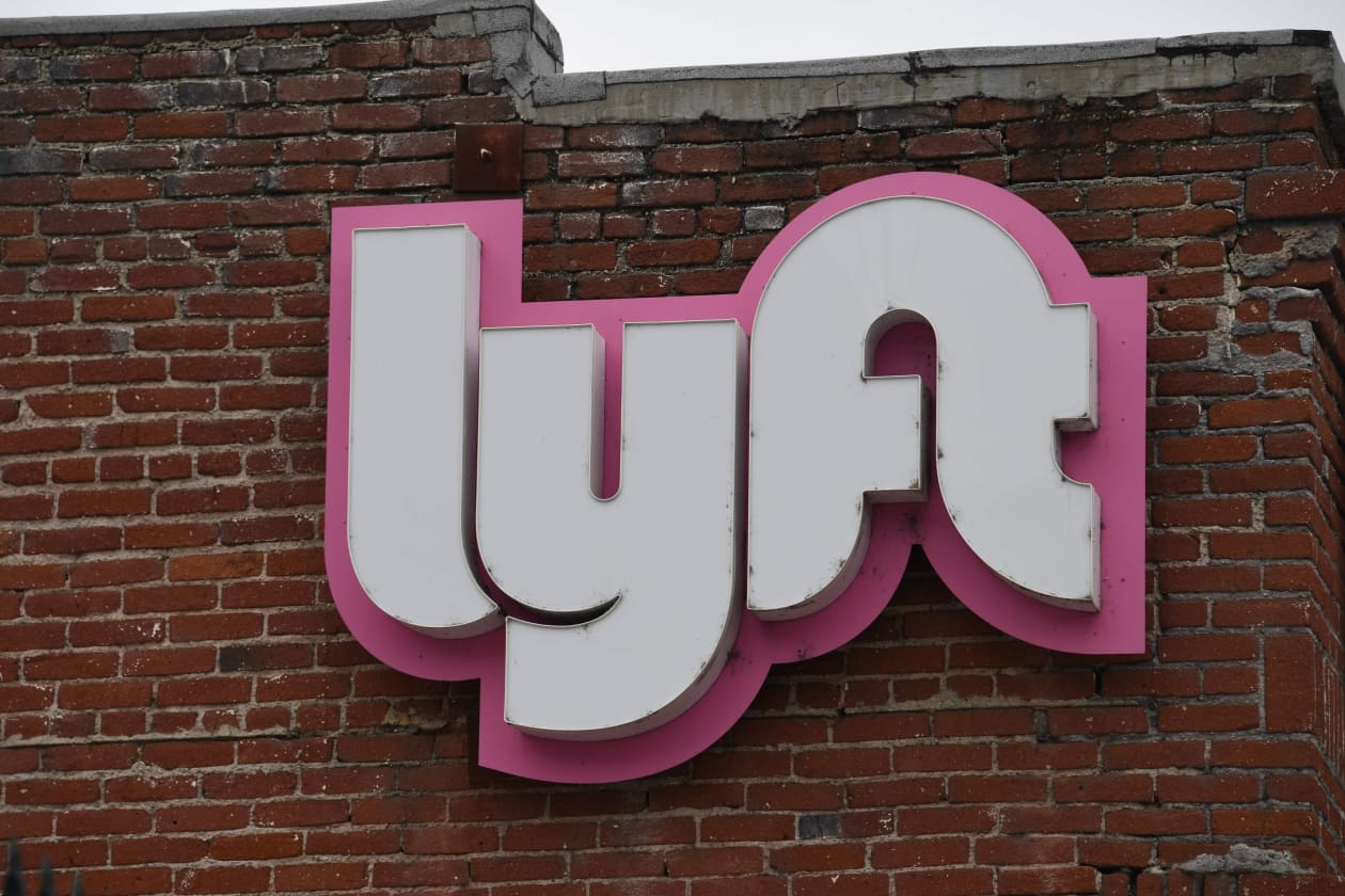 Lyft puts up another quarter of positive free cash flow, following jump ...