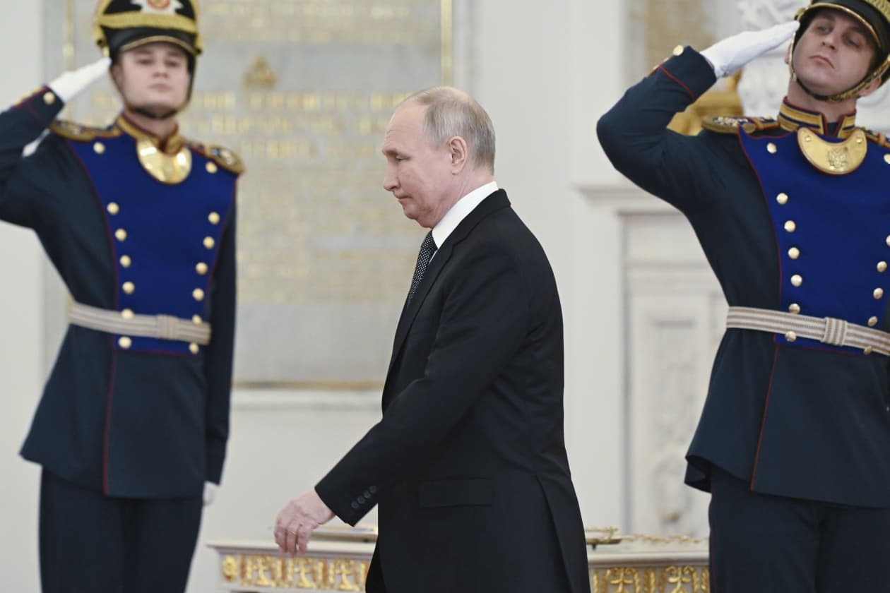 Putin begins his fifth term as president, with a tighter-than-ever grip ...