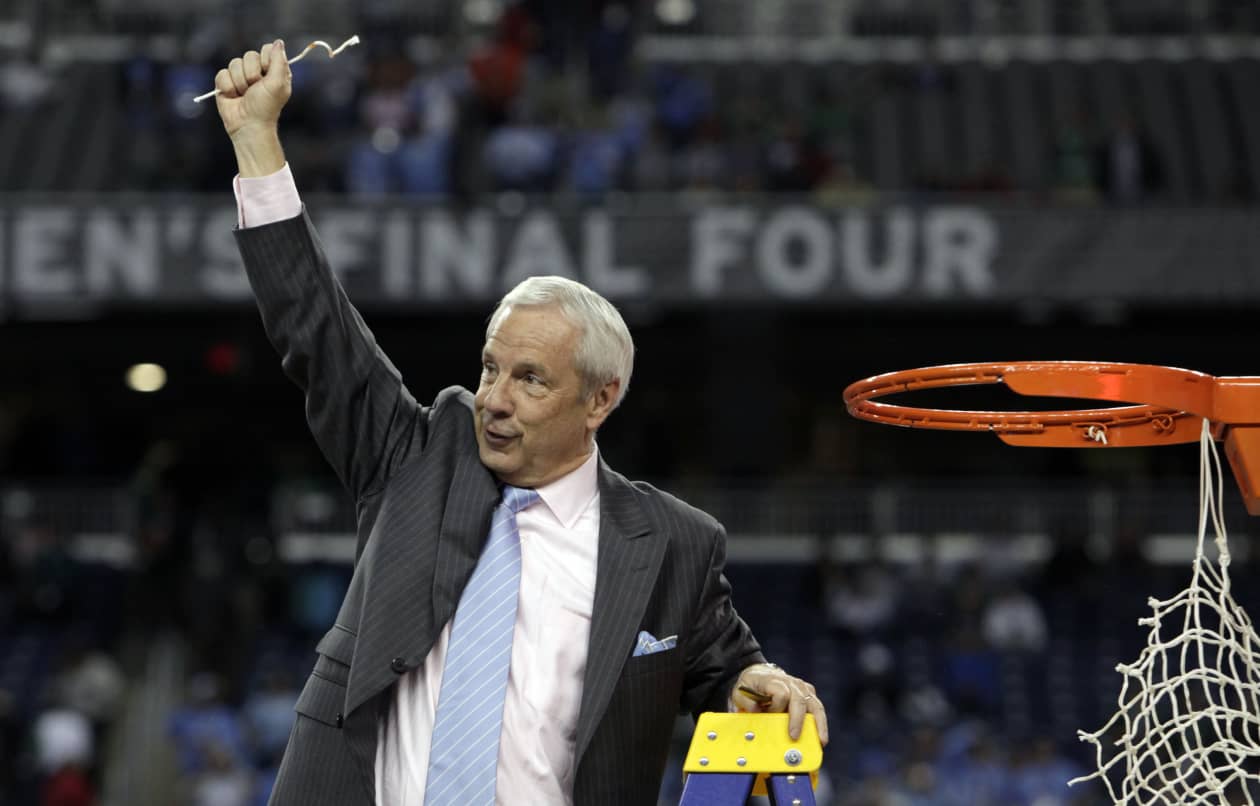 Hall of Fame coach Roy Williams retiring after 33-year run - MarketWatch