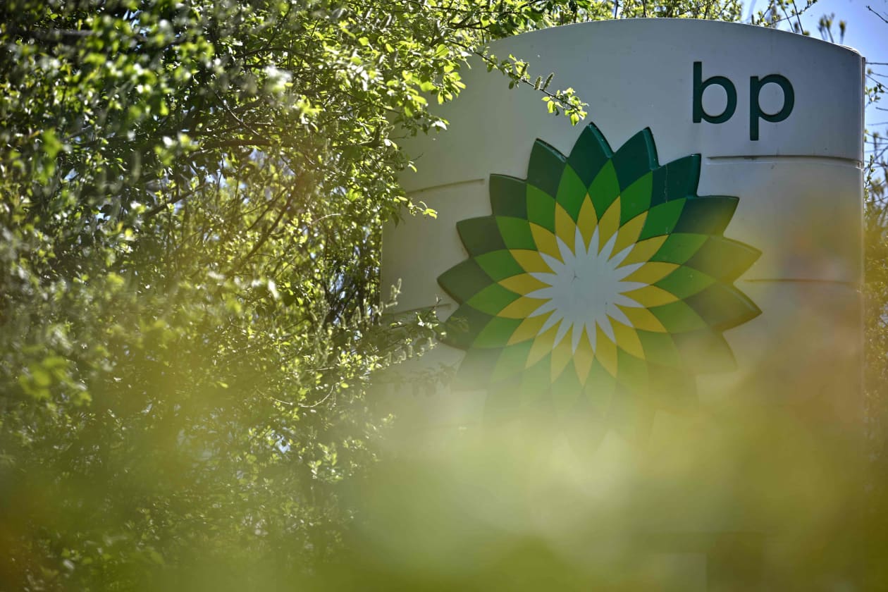BP says lower refining margins will hit profits by up to $600 million ...