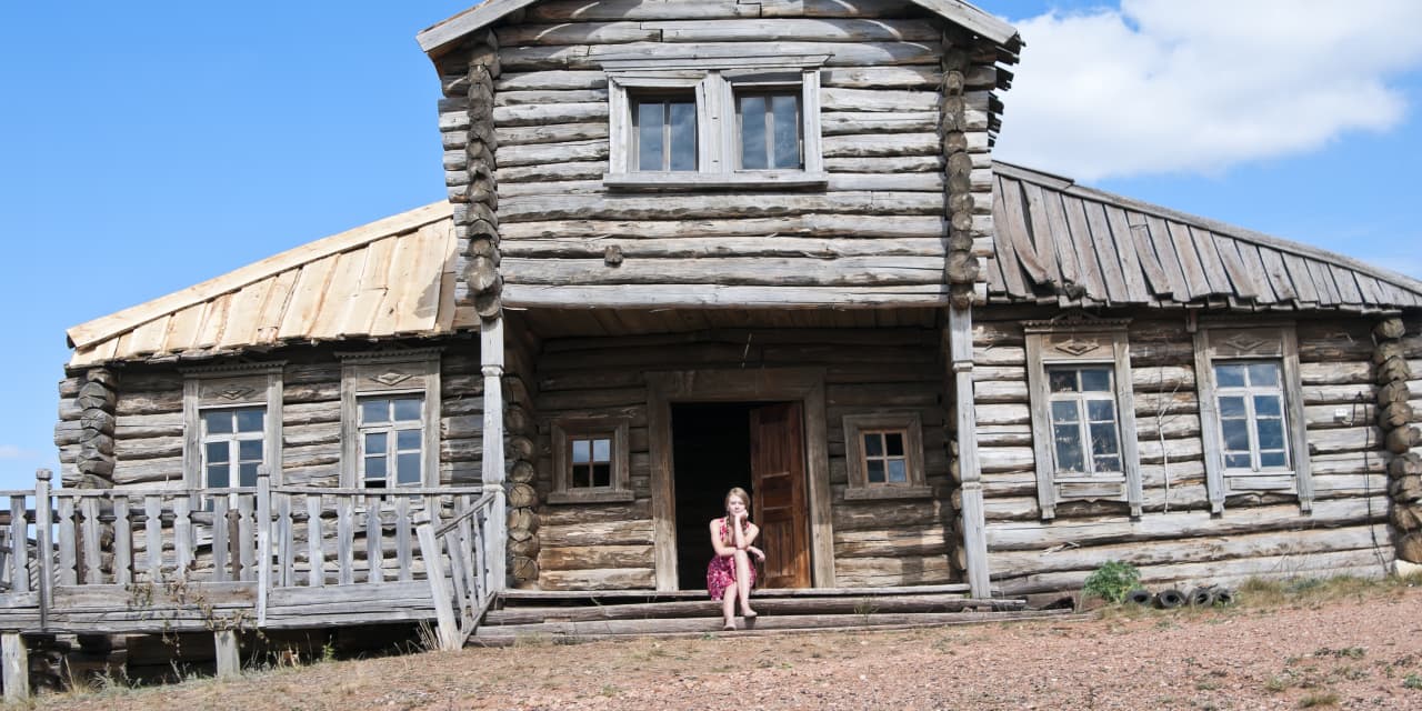 How much income should you spend on homeownership? How to avoid being ...