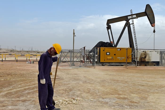 Oil futures score a weekly gain, buoyed by Middle East tensions ...