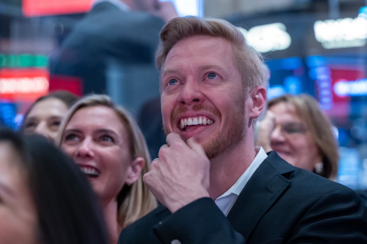 Reddit’s CEO gets $900 million richer from stock’s pop. Here’s who else ...