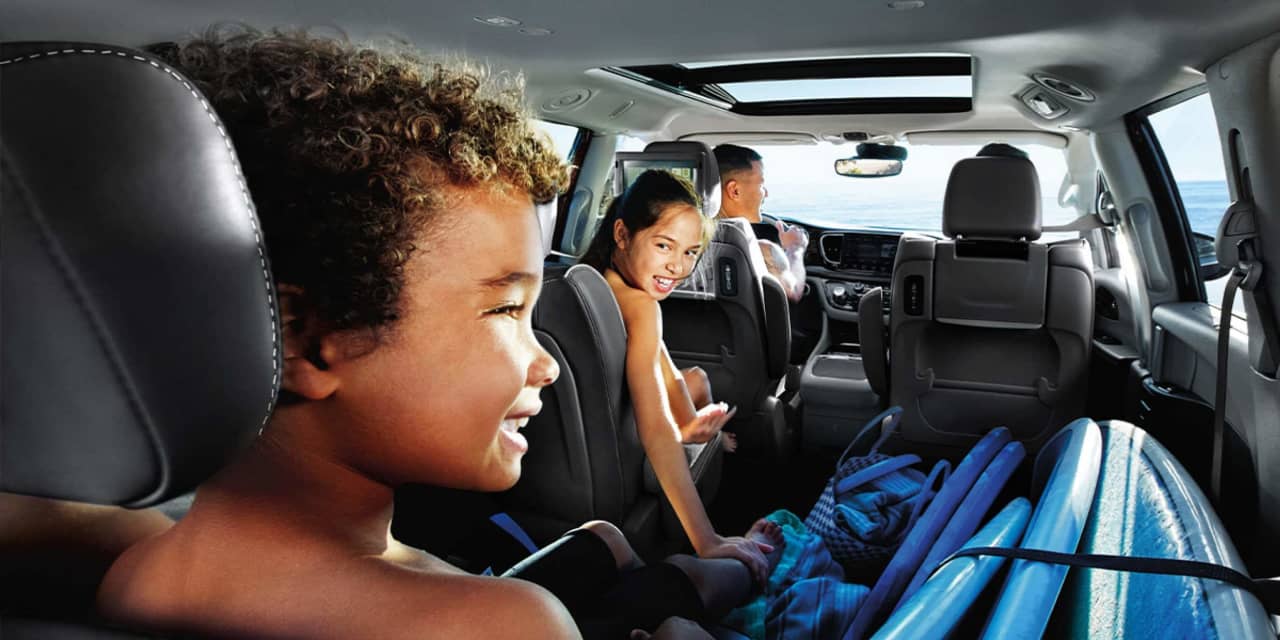 The 2024 Chrysler Pacifica Hybrid minivan is a comfortable, spacious ...