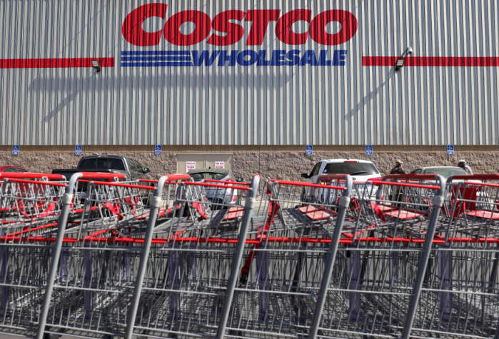 Costco is slowly bringing back food sampling and food court dining ...