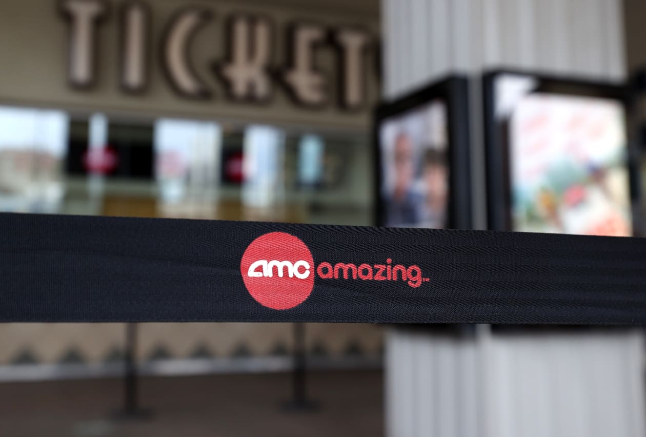 AMC takes a hit from Hollywood strikes, but narrows quarterly loss ...