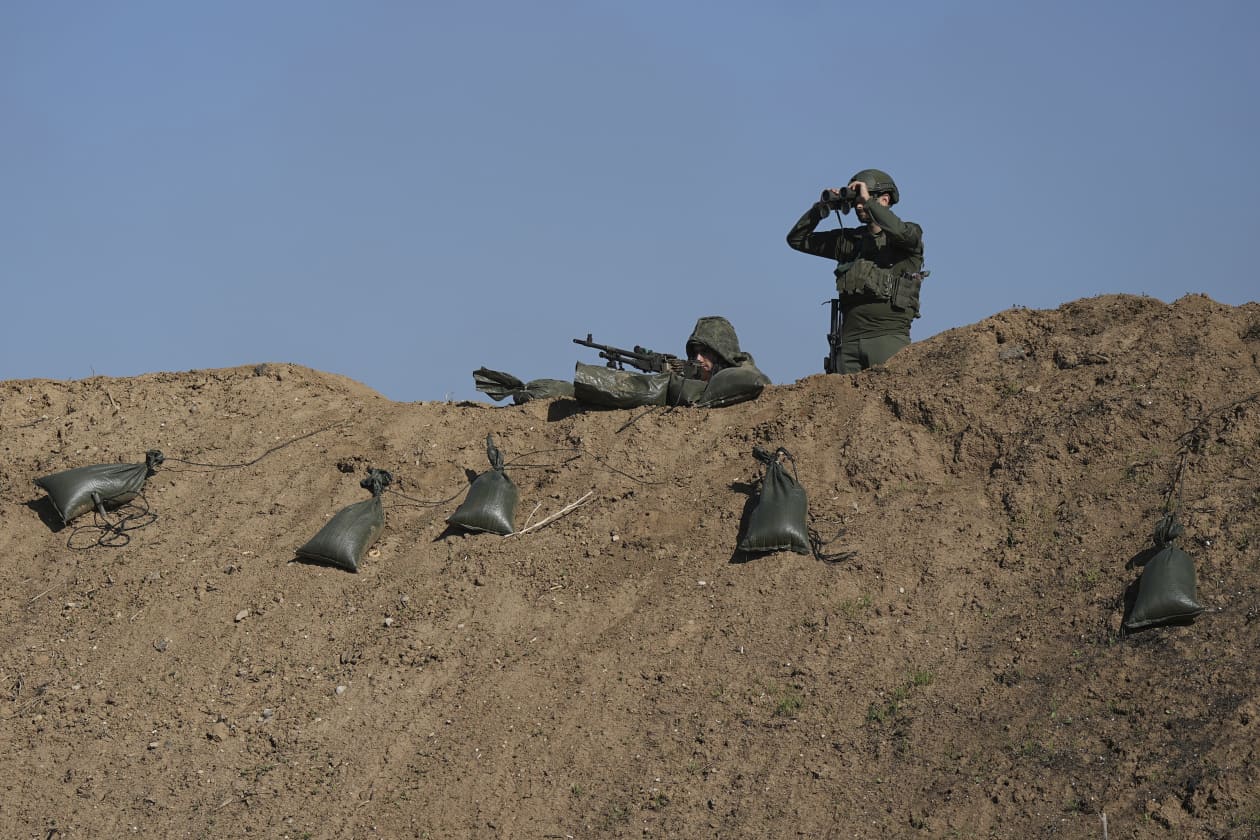 Israel fighter jets begin striking Gaza strip targets again as Hamas ...