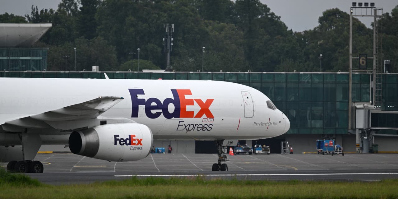 FedEx is upbeat about shipping demand despite surging fuel costs — and ...