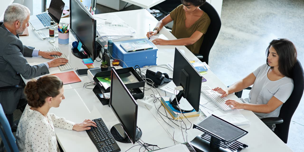 Tech jobs gain despite wave of layoff announcements, but warning signs ...
