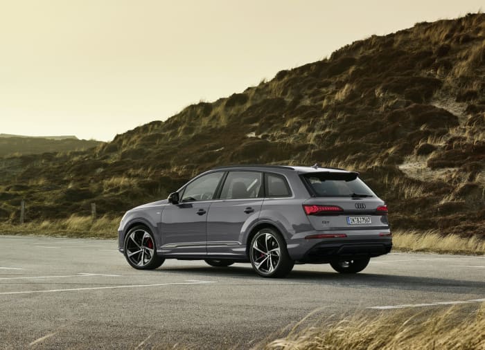 Review: The 2021 Audi Q7 is handsome, sophisticated and composed ...