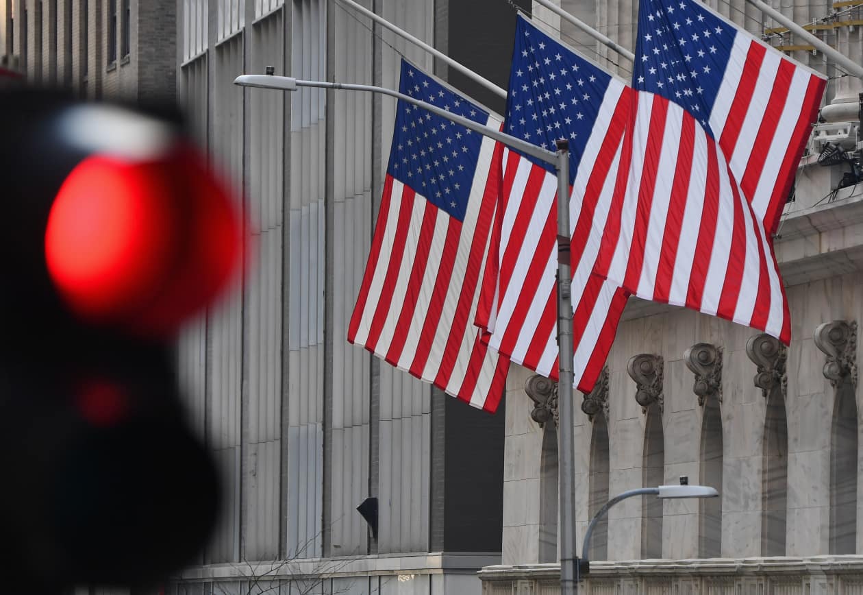 Hedge fund Alphadyne Asset Management loses $1.5 billion as yields ...