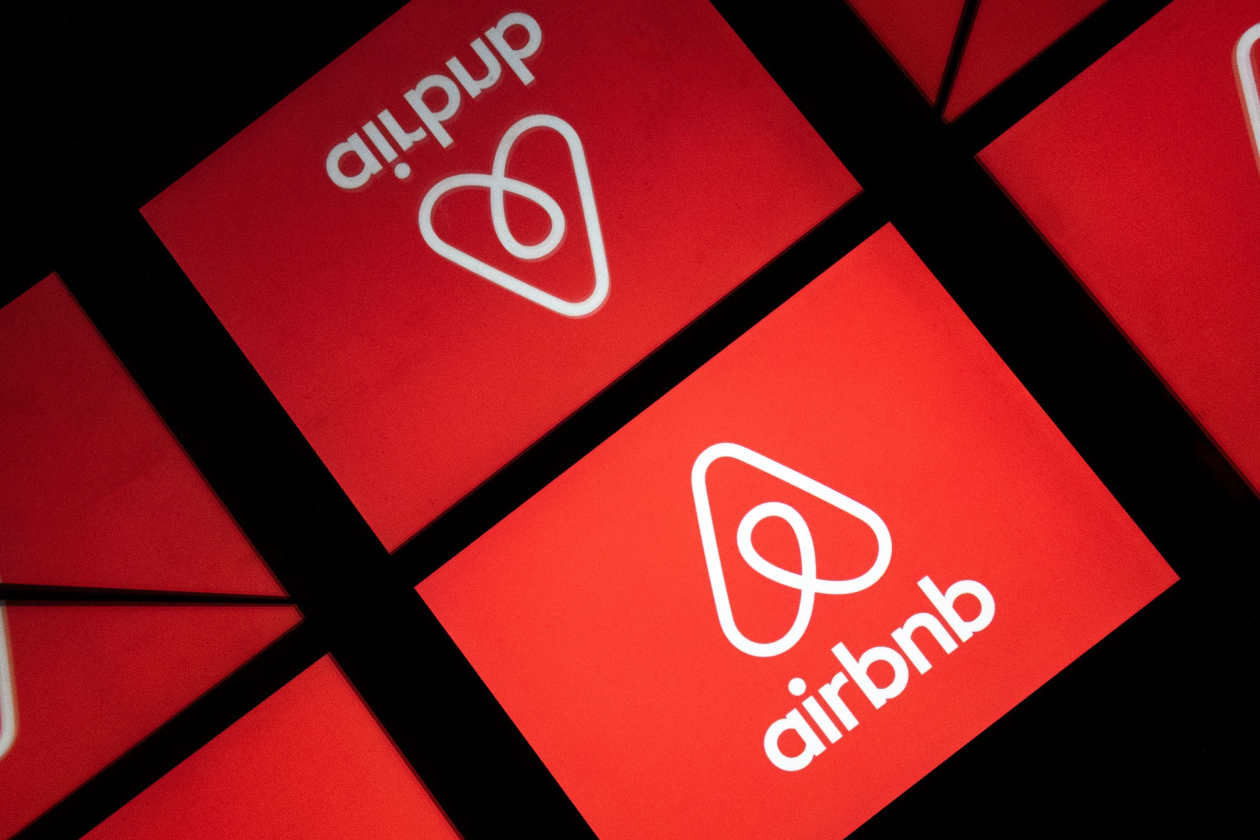 Airbnb double upgraded as analyst believes stock’s elevated valuation ...