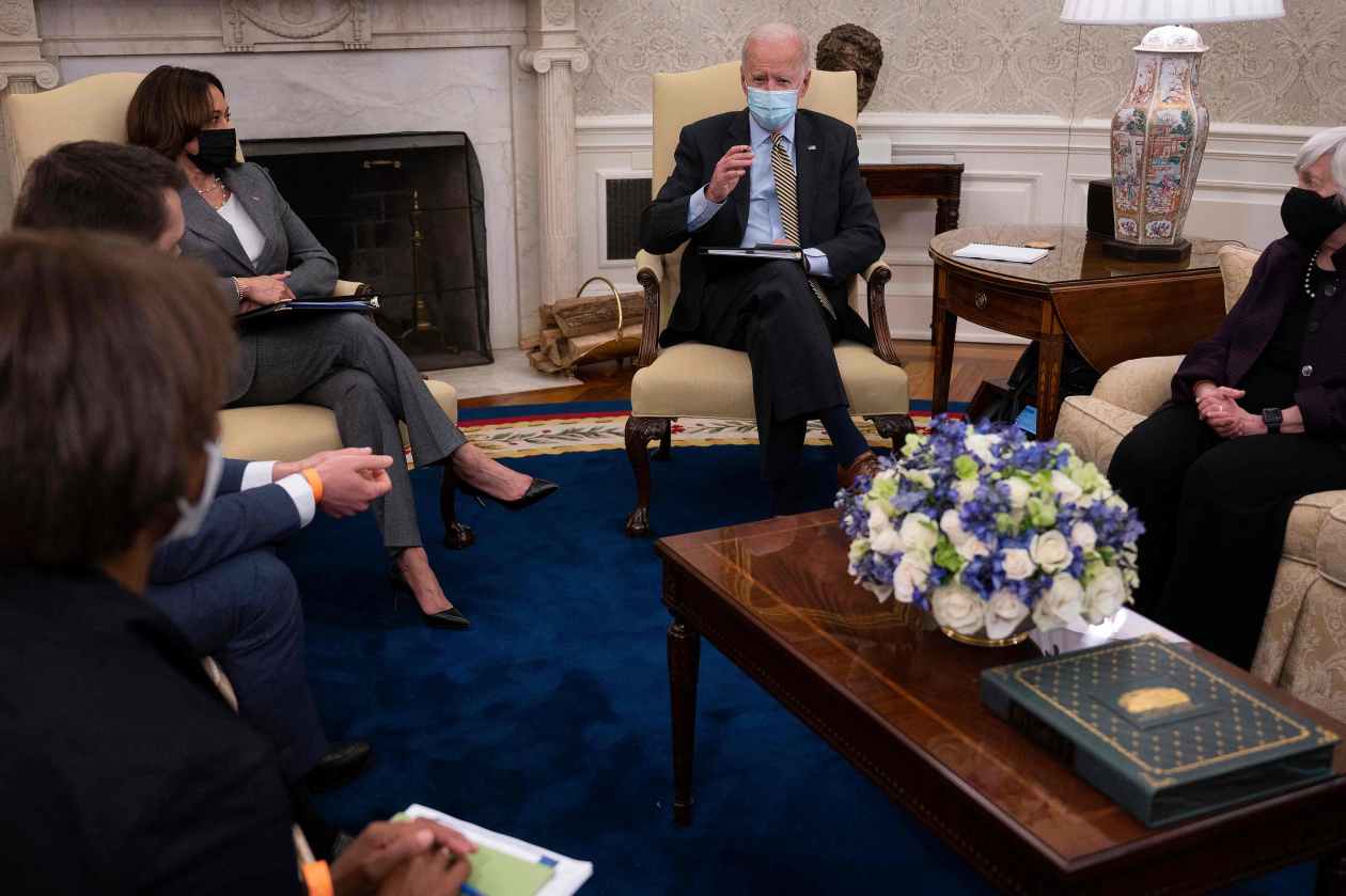 Pandemic accounting: U.S. June budget deficit narrows by $690 billion ...